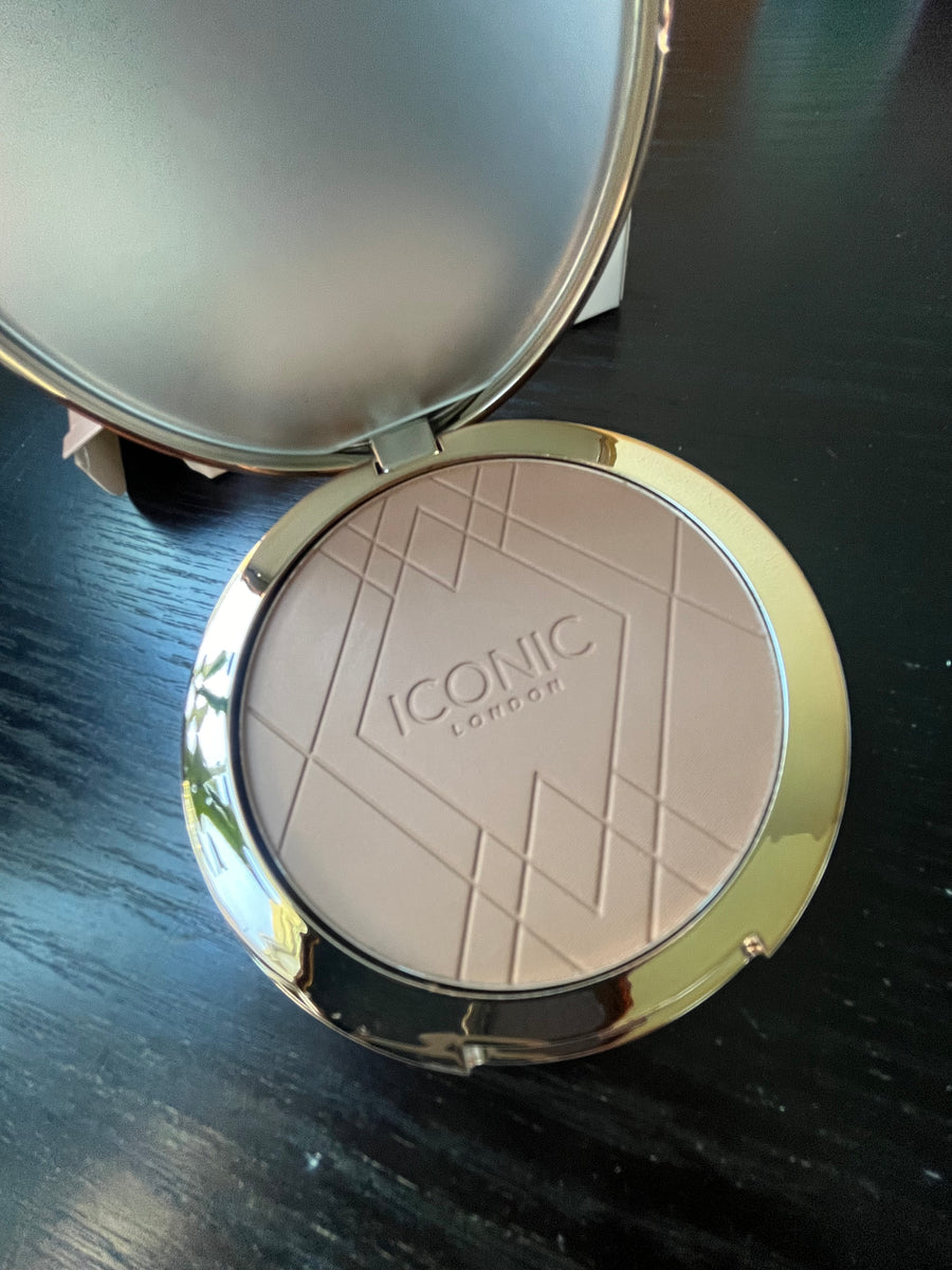 Iconic bronzer – Izzy Rose Collection